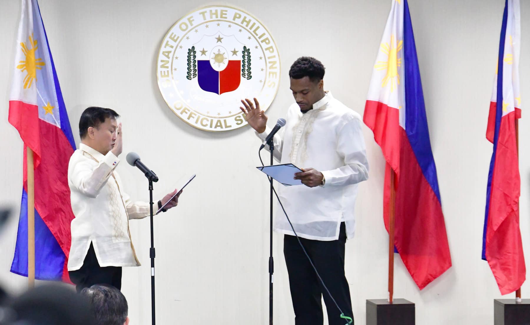 'Justin Noypi' Justin Brownlee takes oath of allegiance after being ...