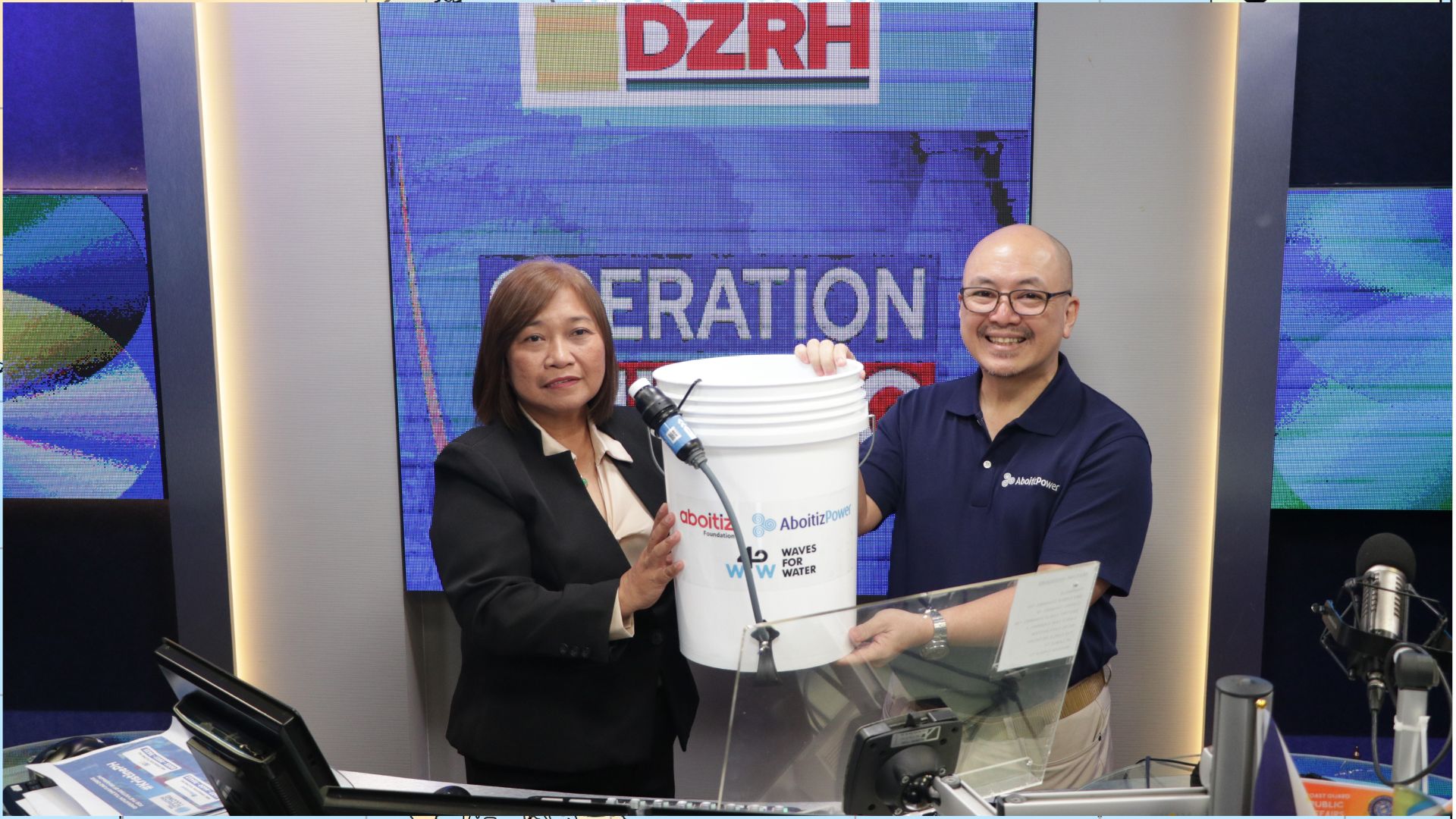 Aboitiz Power donates 300 water filtration buckets to Operation Tulong