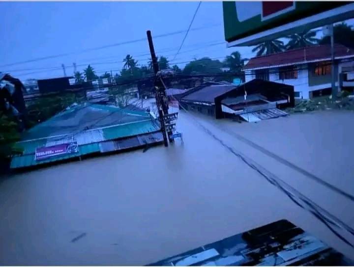 Bicol Region hits widespread flooding due to #KristinePH, calls rescue
