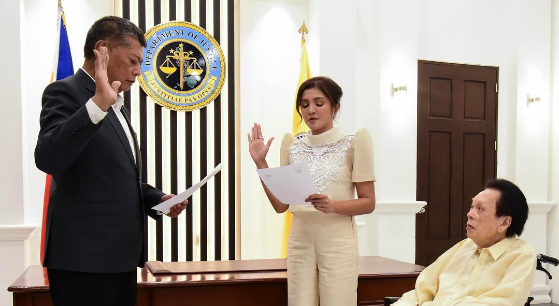 DOJ Chief swears in new OADR executive director