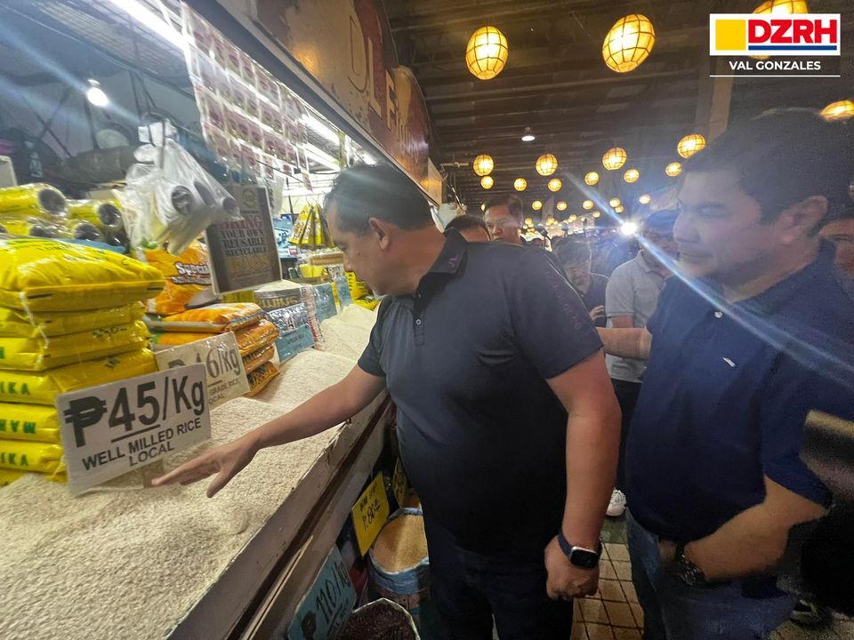 House Speaker Romualdez, Cong. Erwin Tulfo conduct inspection at Farmer ...