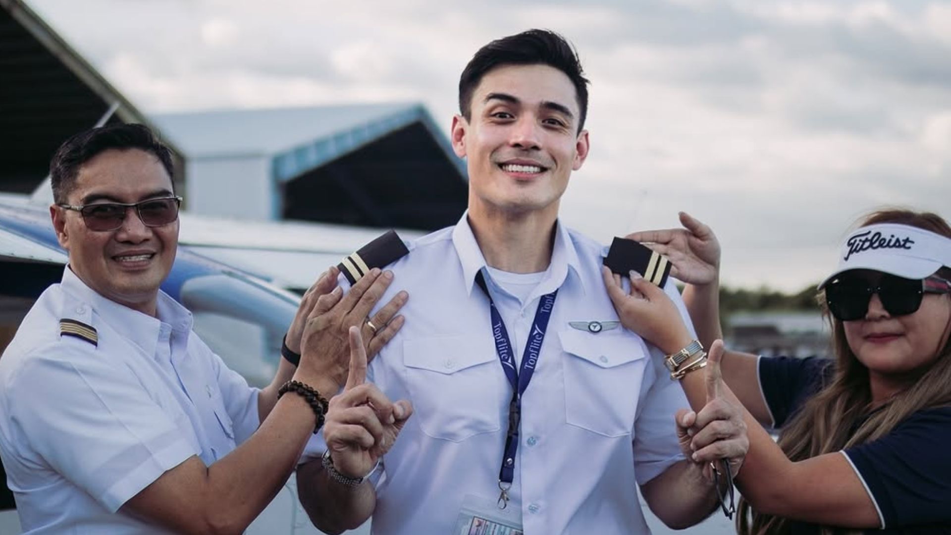 LOOK: Xian Lim is still in the clouds from earning his private pilot ...