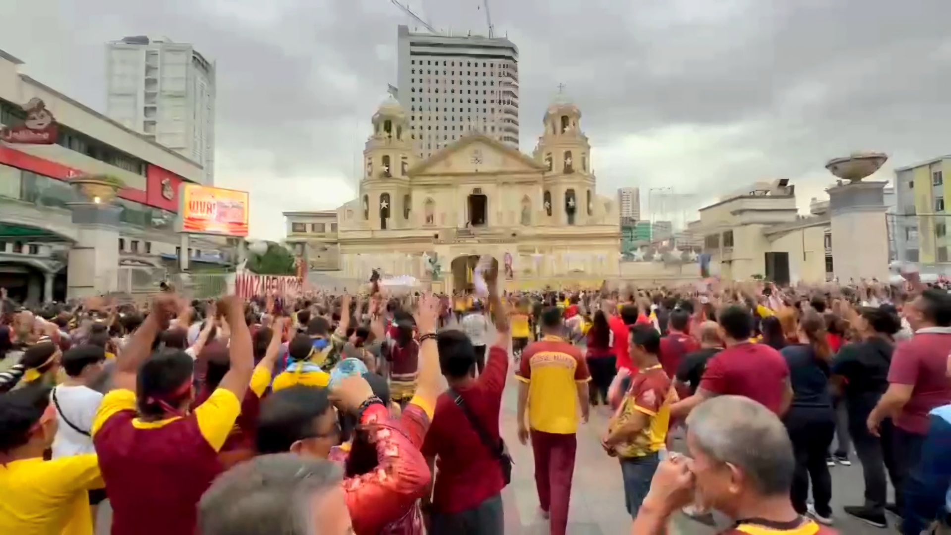 MDP to continue monitoring crowd in Quiapo Church as devotees arrive to ...