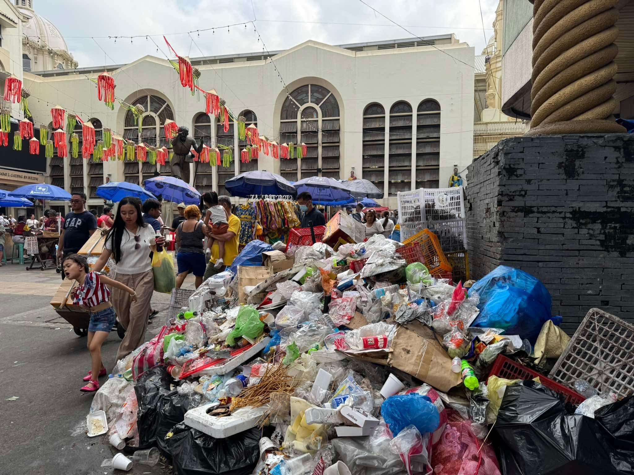 Nearly 30 tons of trash collected by MMDA after New Year celebrations