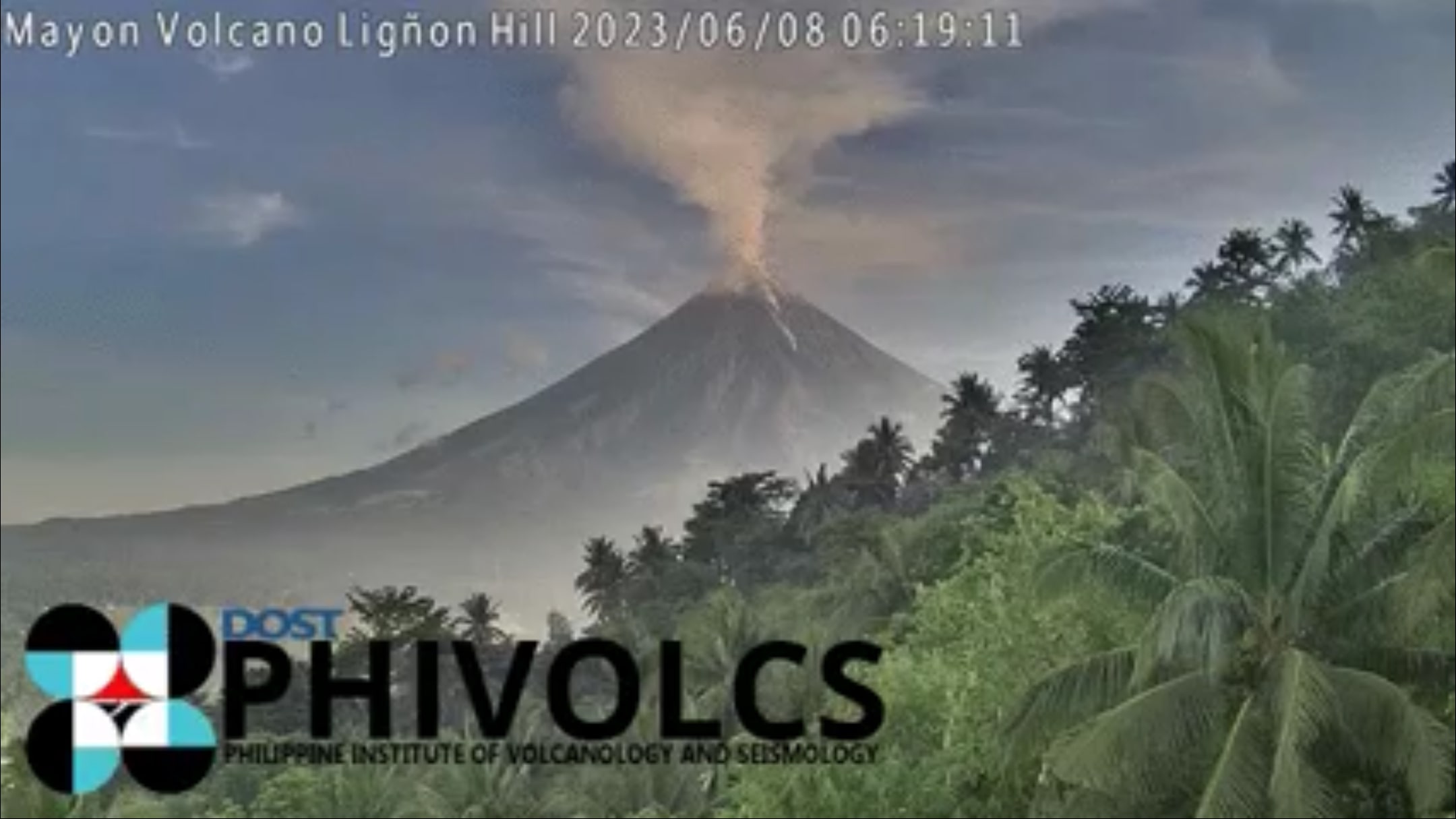 Phivolcs continues to observe rockfalls, longer lava flow in Mayon ...