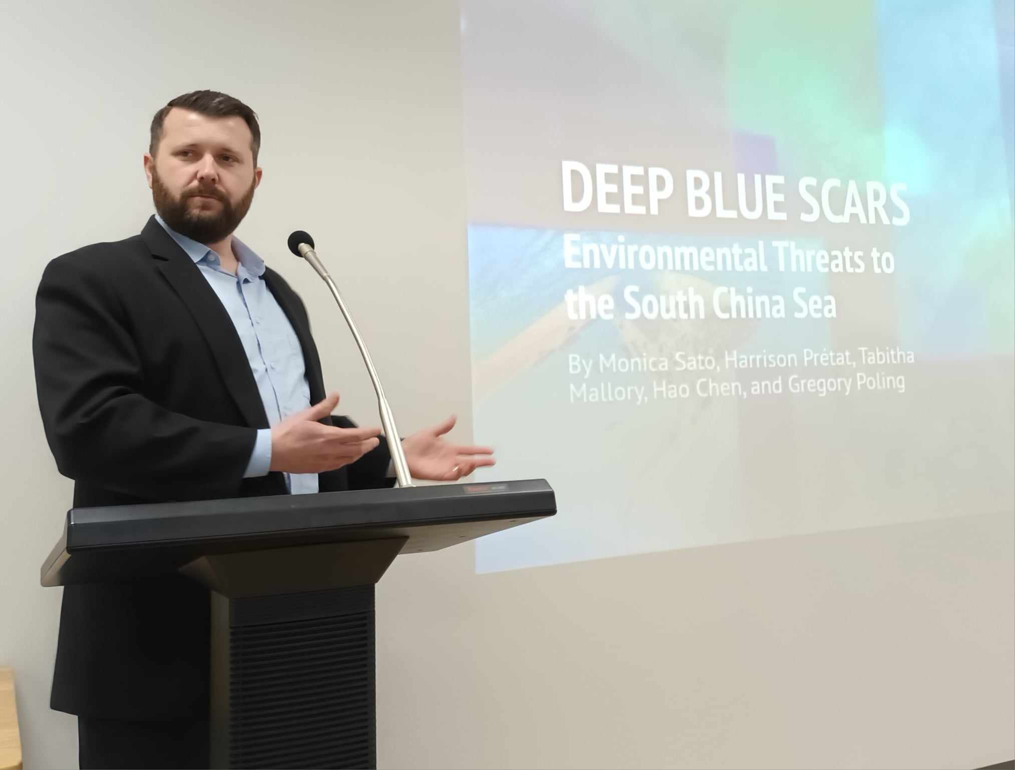 Severe coral reef damage in South China Sea due to dredging and giant ...